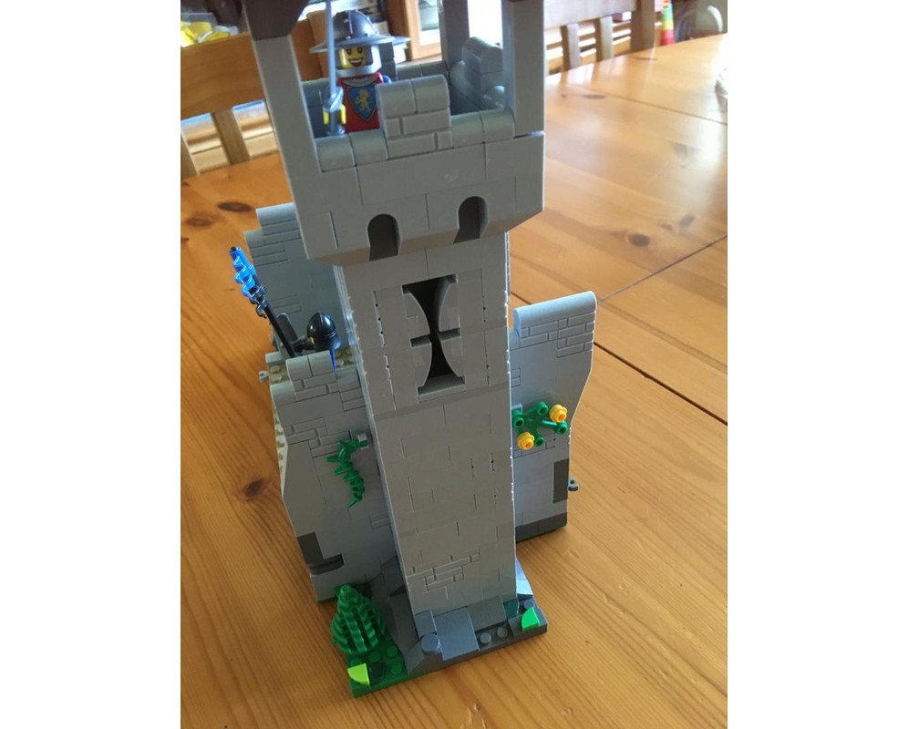 LEGO MOC Templar Tower by Longsword | Rebrickable - Build with LEGO