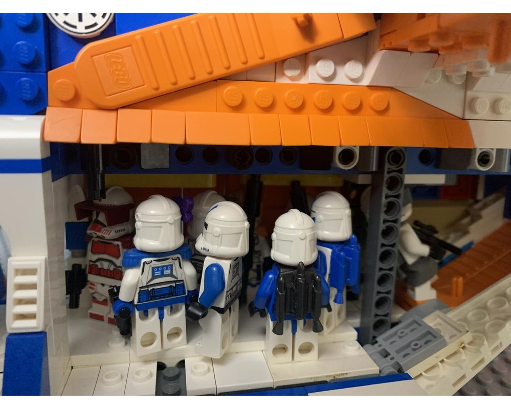 LEGO MOC-217211 Brick Separator Gunship by brickedsls | Rebrickable ...