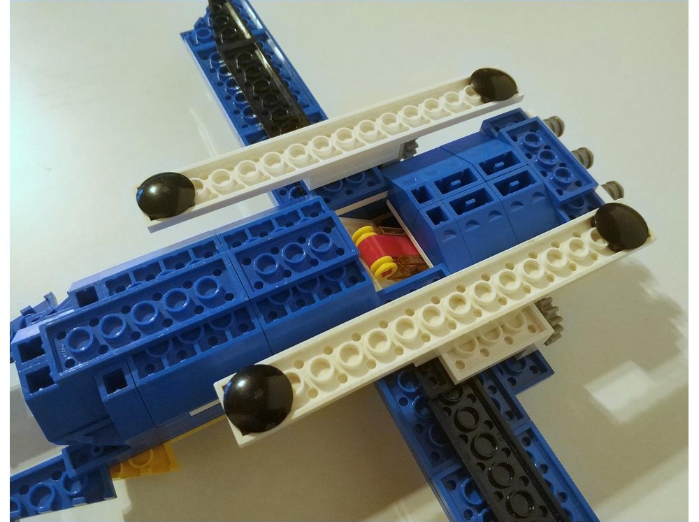 LEGO MOC 31011 Plane by Rovel | Rebrickable - Build with LEGO