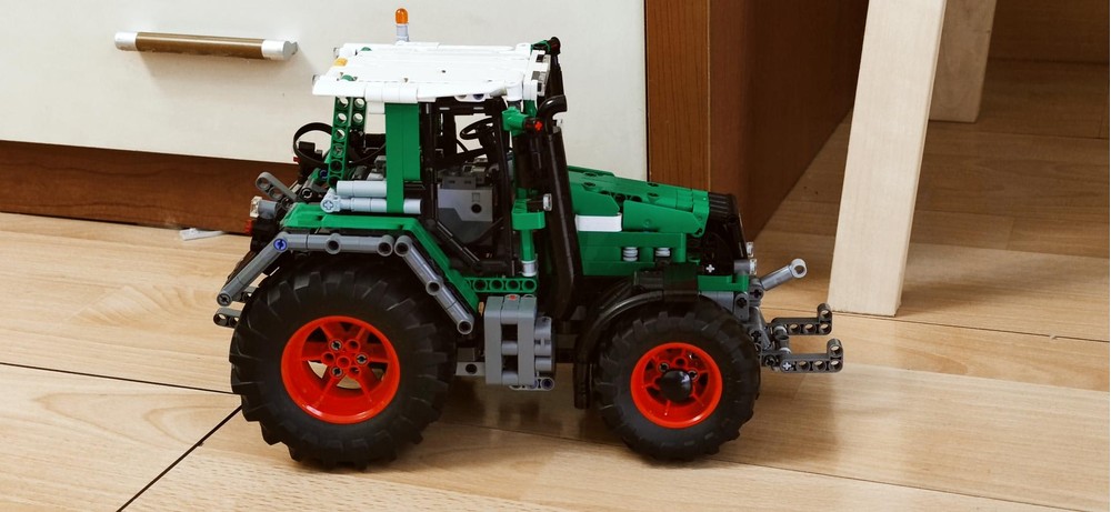 LEGO MOC-217627 Fendt 800 Vario tractor (bodywork only) by ViperL ...