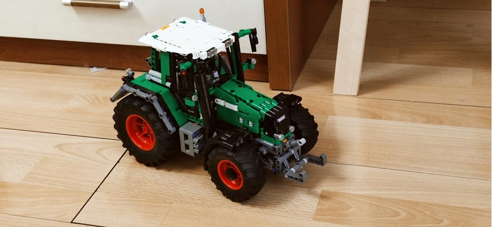 LEGO MOC-217627 Fendt 800 Vario tractor (bodywork only) by ViperL ...