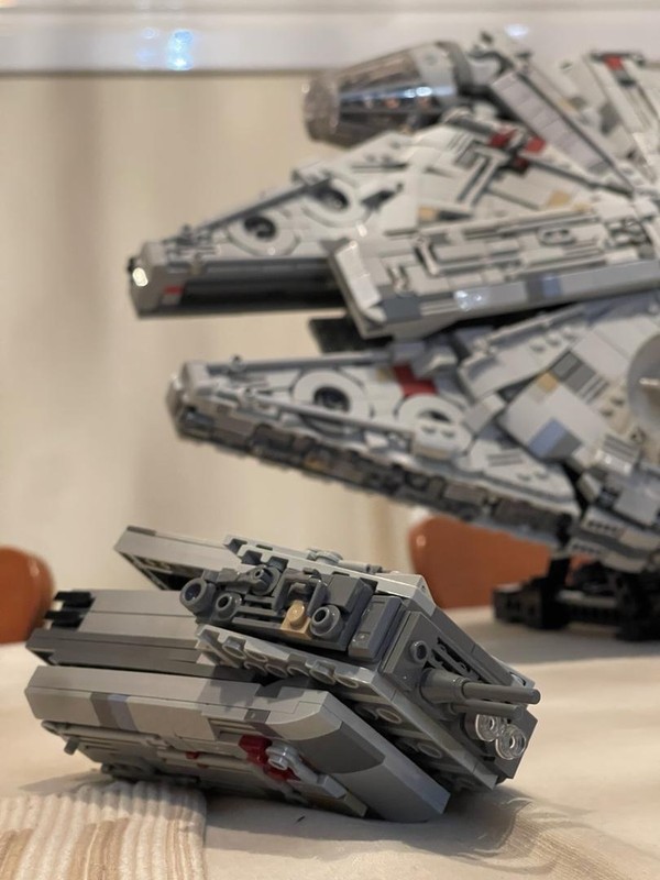 LEGO MOC-217970 Escape Pod Module – Compatible with Pixel Dan’s Falcon ...