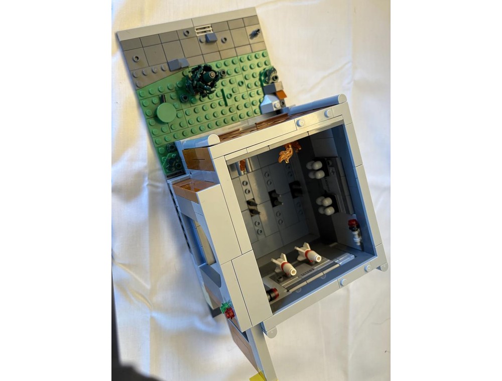 LEGO MOC X-Men Mansion Modified by P Squiddy | Rebrickable - Build with ...