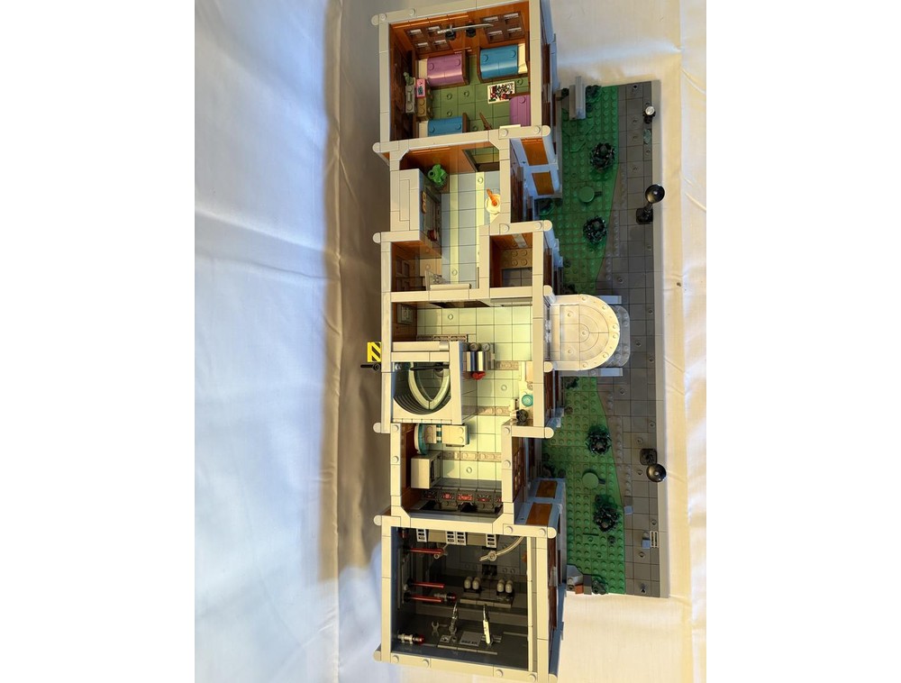 LEGO MOC X-Men Mansion Modified by P Squiddy | Rebrickable - Build with ...