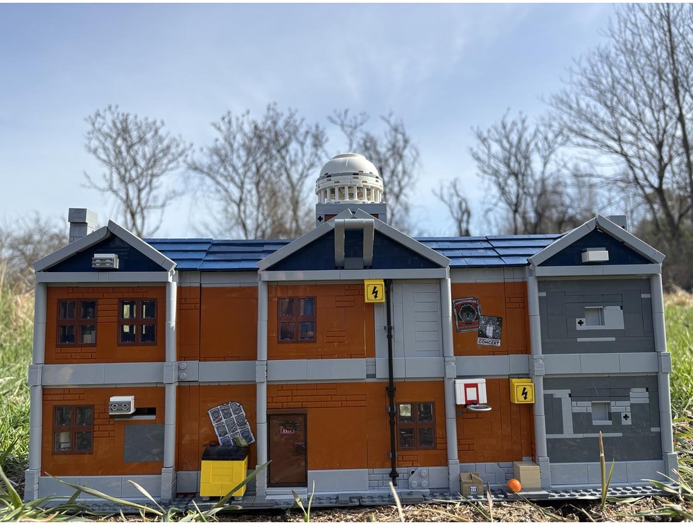 LEGO MOC X-Men Mansion Modified by P Squiddy | Rebrickable - Build with ...