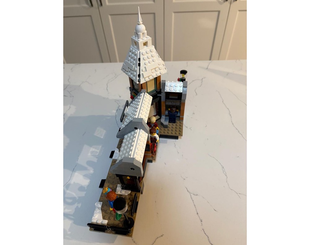 LEGO MOC-218564 10259 Winter Village Train Station mods by AndrewG123 ...