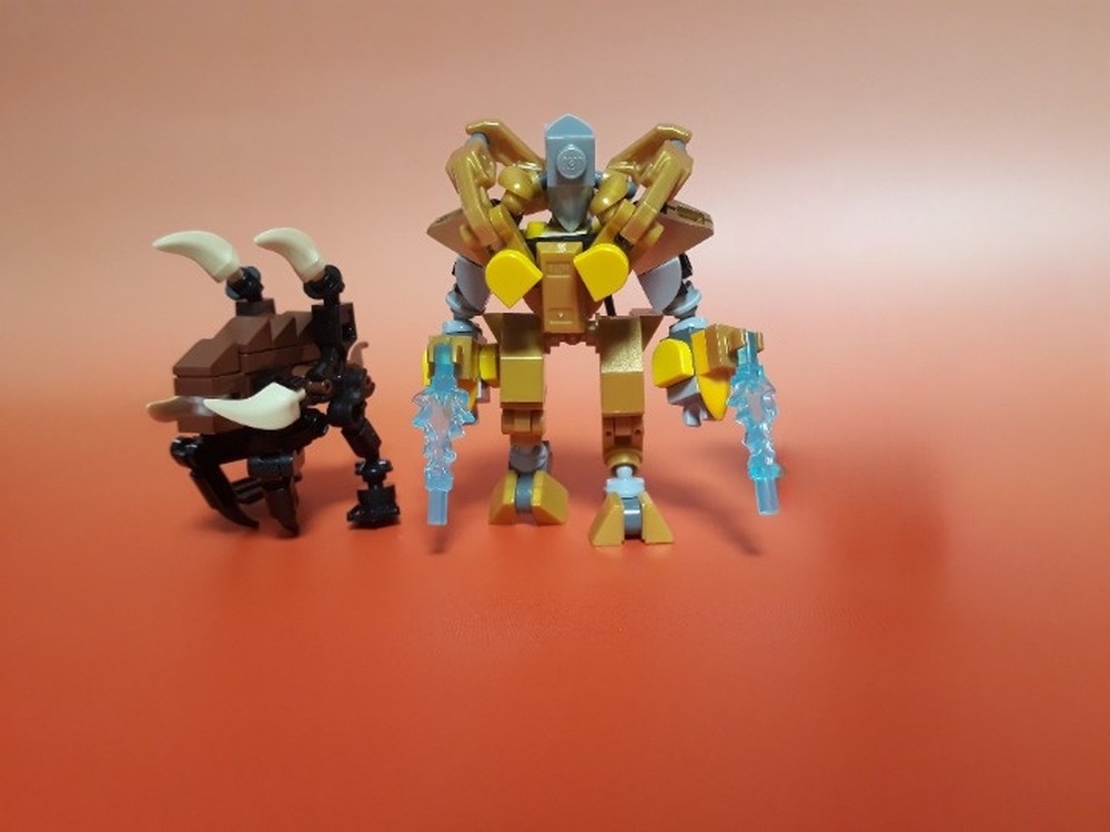 LEGO MOC Starcraft Protoss Zealot & Zerg Zergling by greenflamingo ...