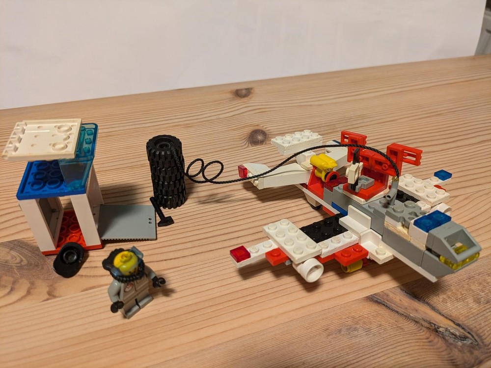 LEGO MOC Sentry plane with radar and foldable wheels by micdmy2 ...