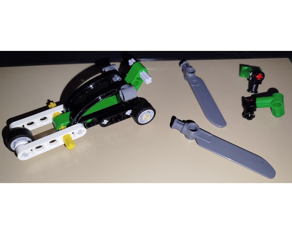 LEGO MOC 412402 - Super S-Trike by JusTiCe8 | Rebrickable - Build with LEGO