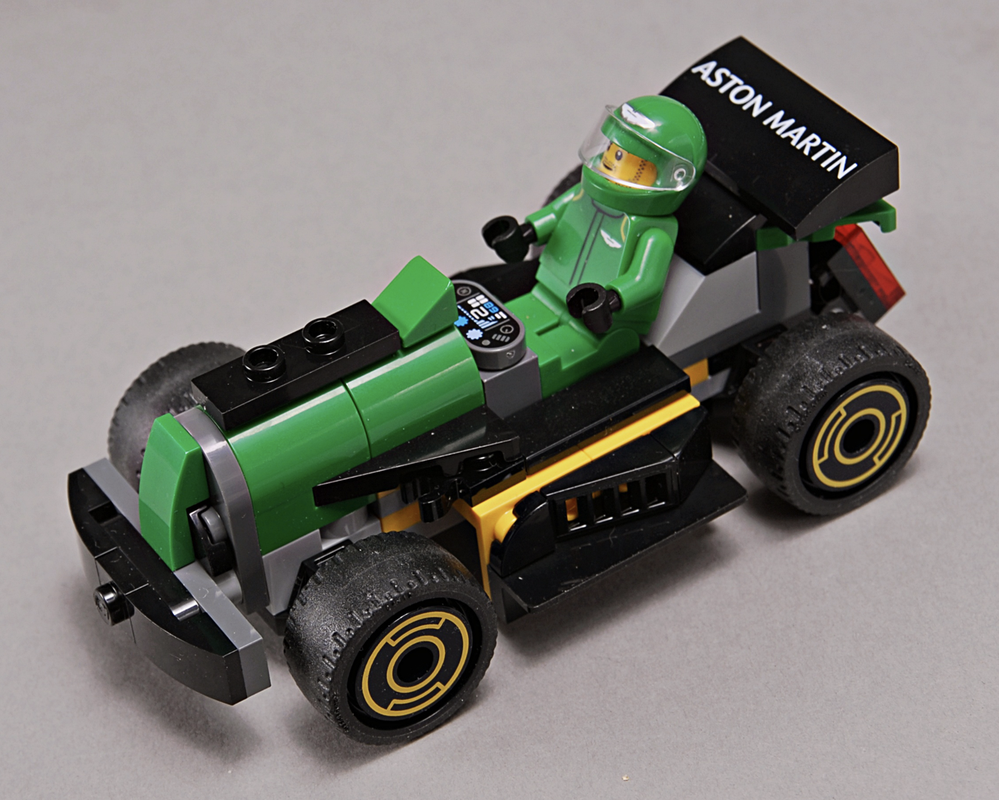 LEGO MOC Aston Martin Formula Tractor by Keep On Bricking | Rebrickable - Build with LEGO