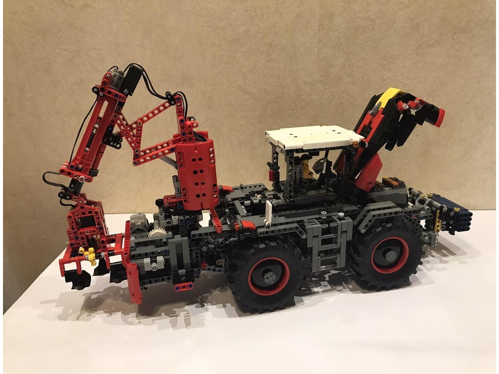 LEGO MOC MOC 42054 CLAAS XERION 5000 remote-controlled by Hinnerk ...