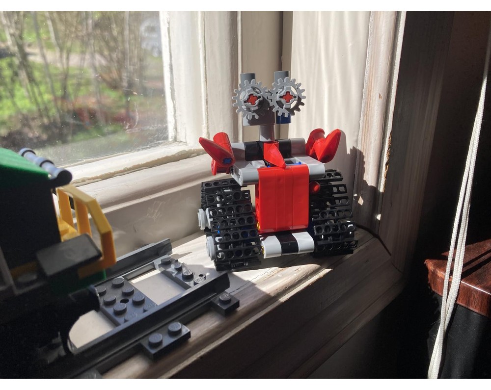 LEGO MOC 42148 alt. build: Robot (WALL-E) by Totte77 | Rebrickable ...