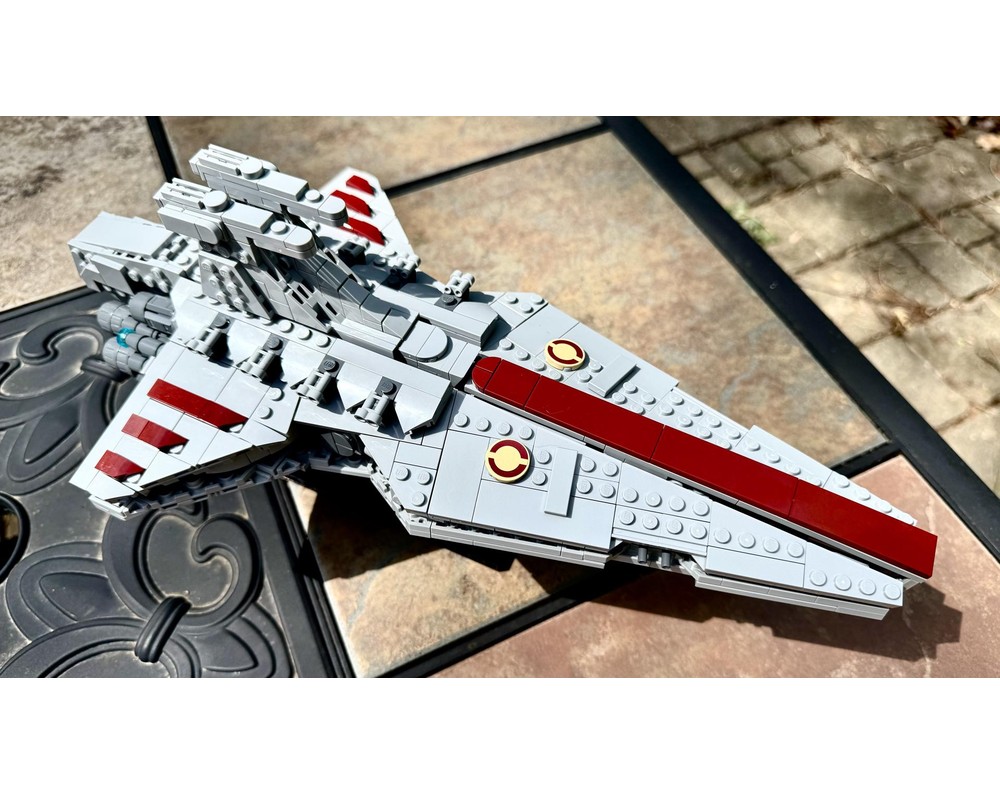 LEGO MOC-219526 MIDI Scale Venator V2 by DigitalSock | Rebrickable ...