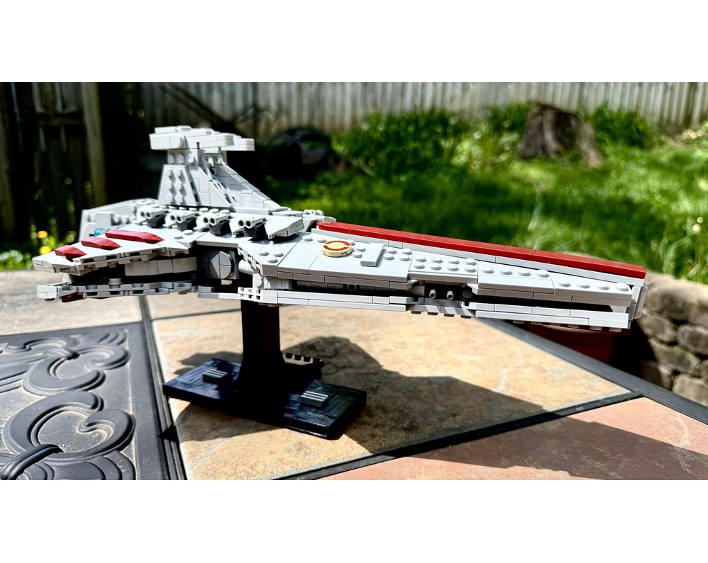 LEGO MOC MIDI Scale Venator V2 by DigitalSock | Rebrickable - Build ...