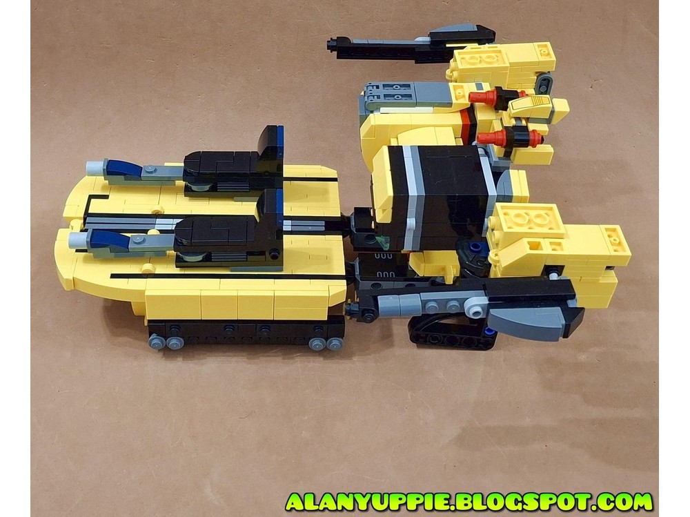 LEGO MOC Transformer Metroplex and Sixgun , alternate built of LEGO ...