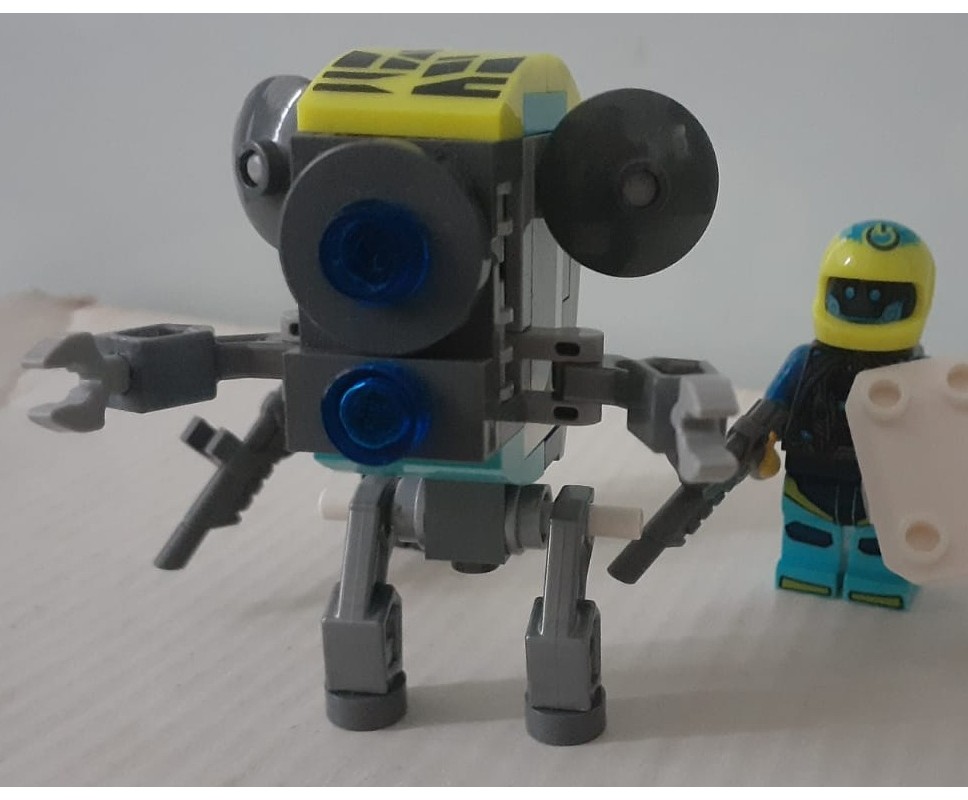 LEGO MOC Haxion Brood Bounty Droid by PRbrickbuilder | Rebrickable ...