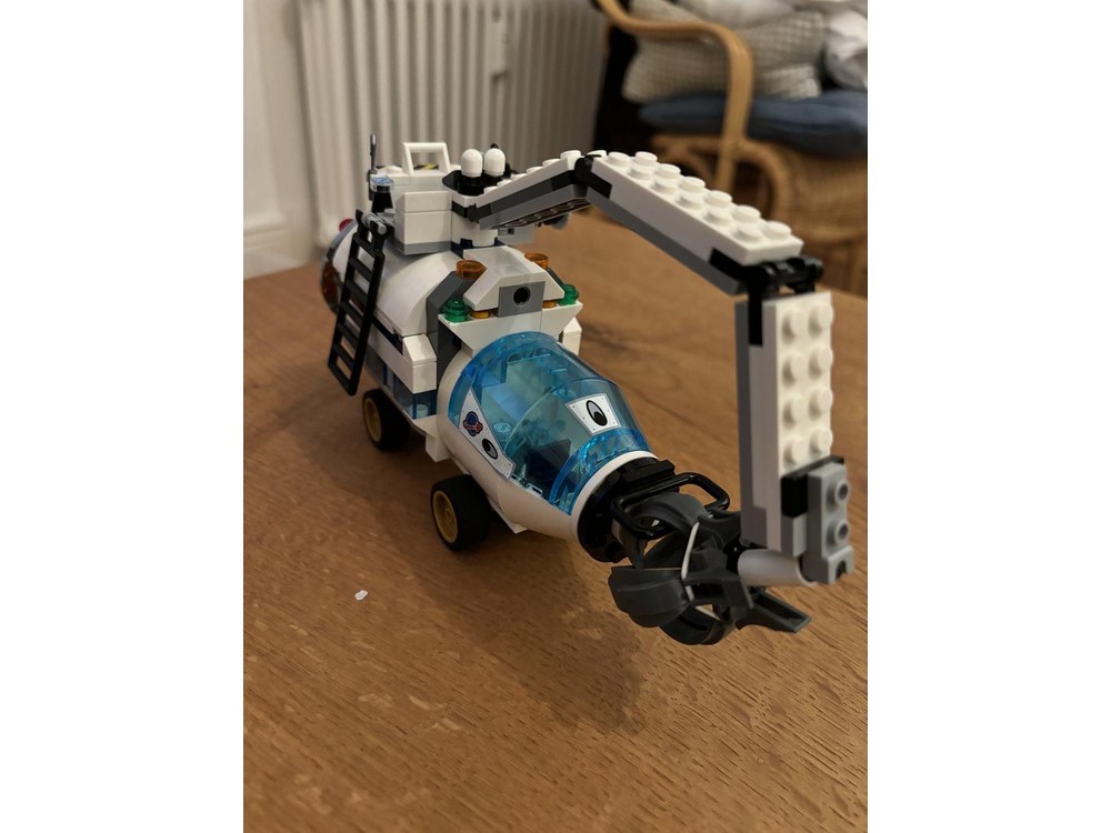 LEGO MOC-219888 Lunar Rover by DuduMo | Rebrickable - Build with LEGO