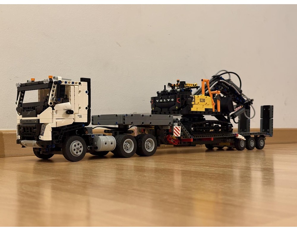 LEGO MOC 42175 Volvo Truck RC by JF551 | Rebrickable - Build with LEGO