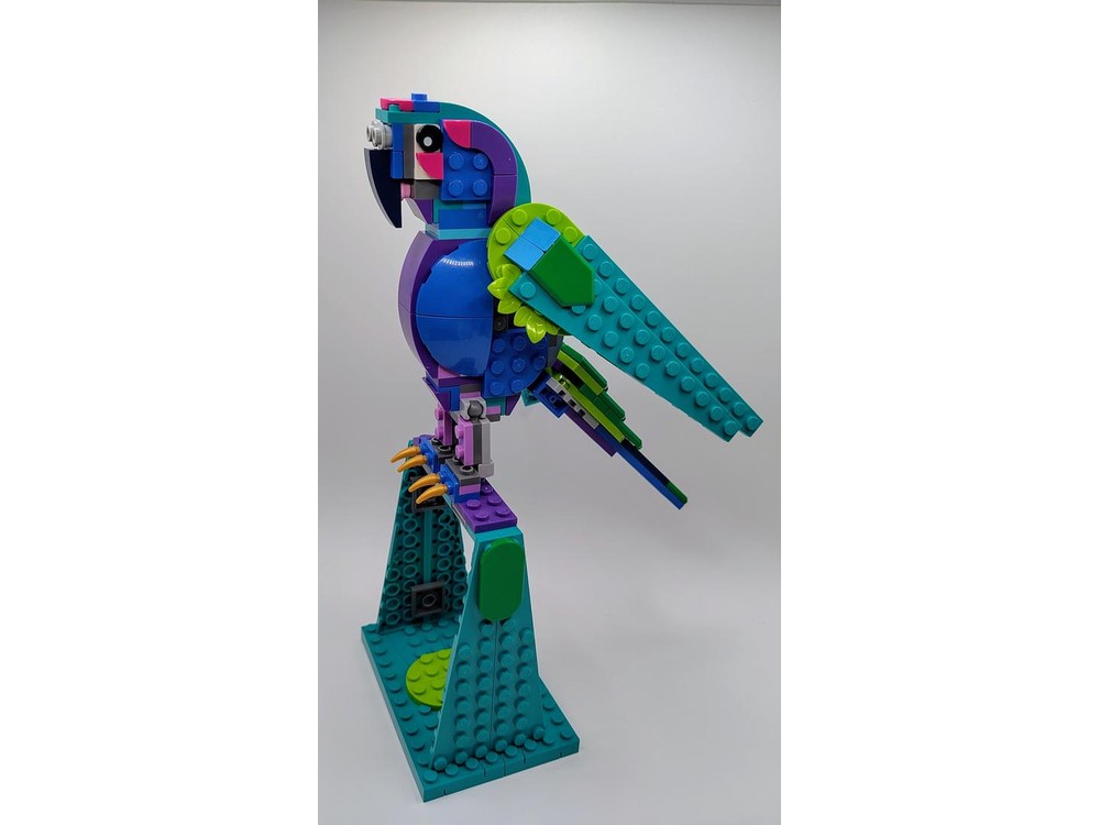 LEGO MOC-220360 31157 Exotic Parrot by Dafeld | Rebrickable - Build ...