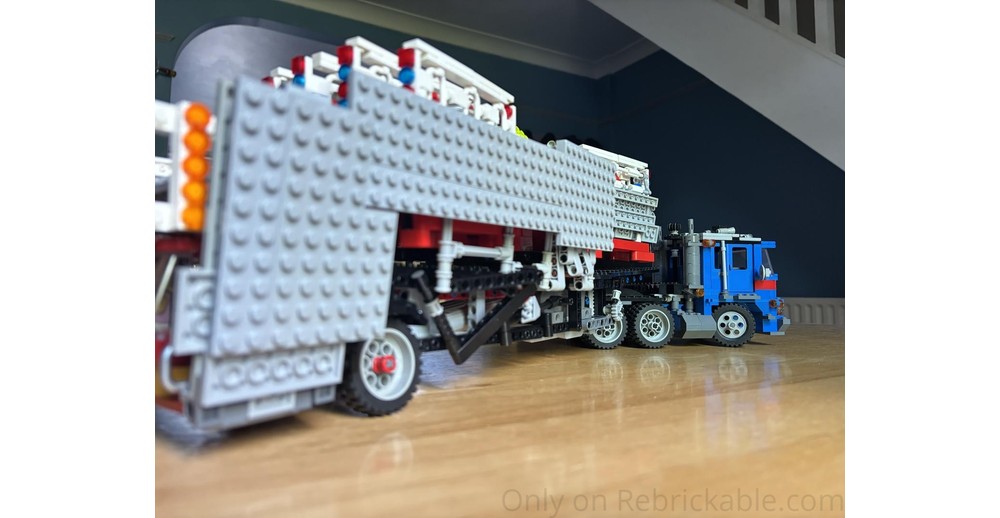 LEGO MOC Fairground Meteorite ride by Gdale | Rebrickable - Build with LEGO