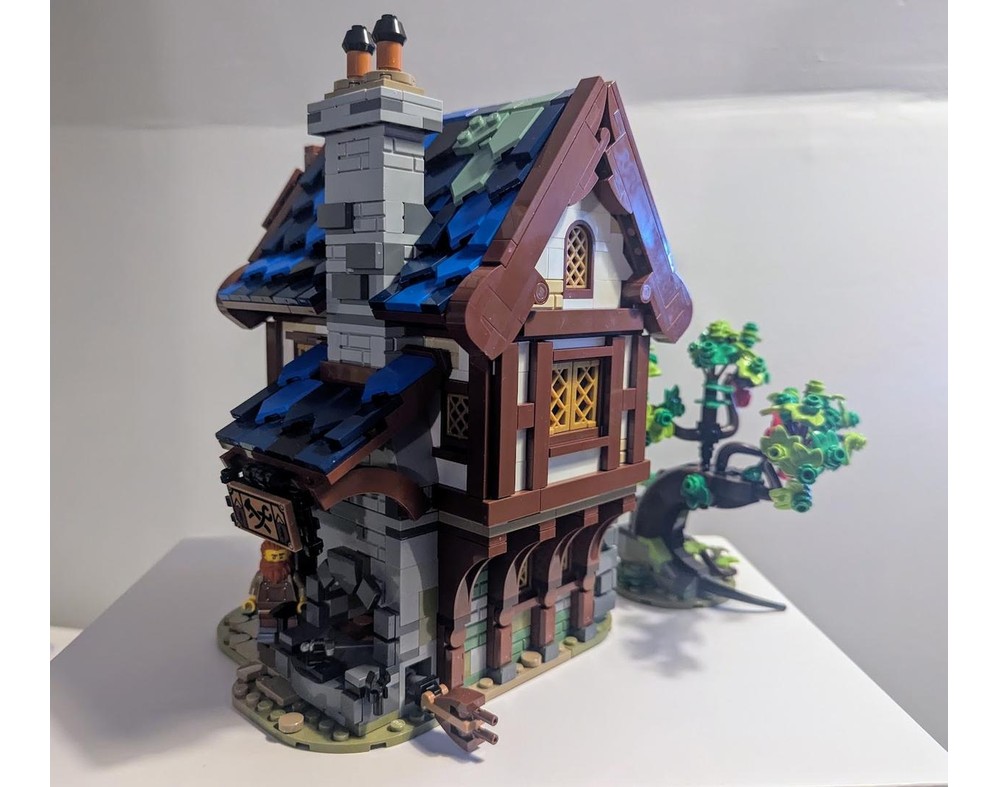 LEGO MOC Blacksmith scaled down by Vuzi | Rebrickable - Build with LEGO