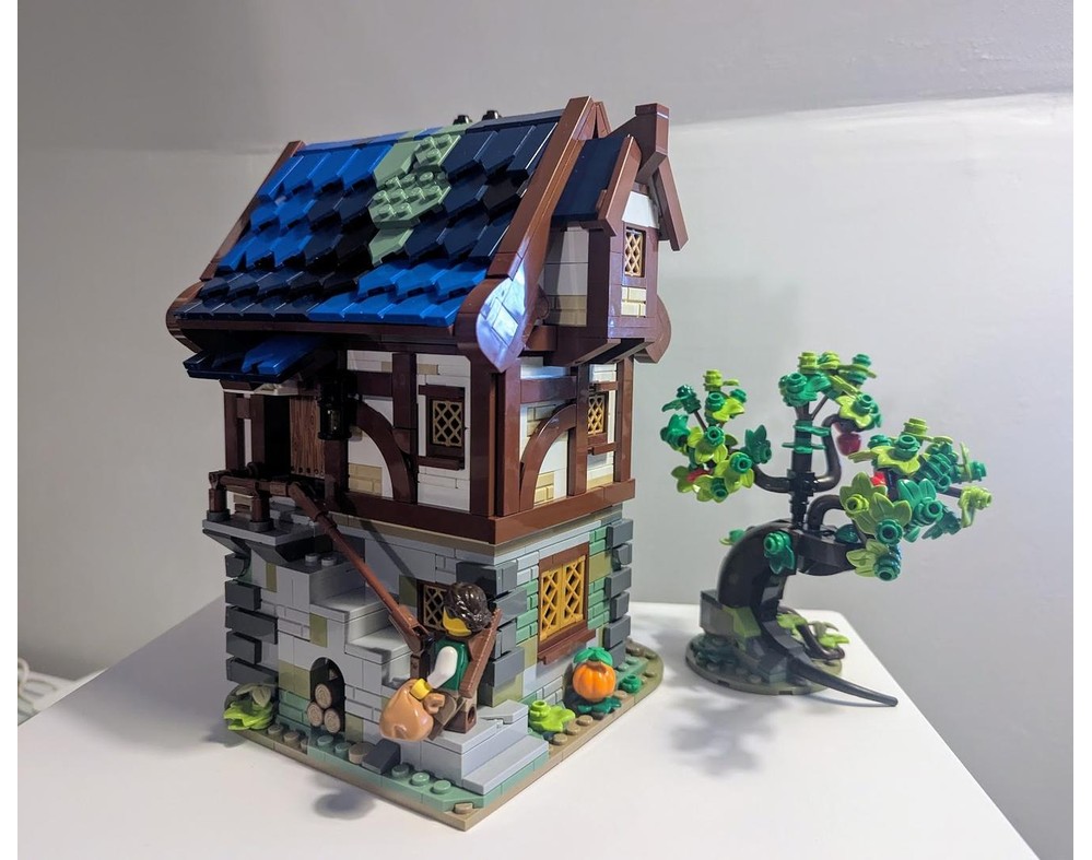 LEGO MOC Blacksmith scaled down by Vuzi | Rebrickable - Build with LEGO