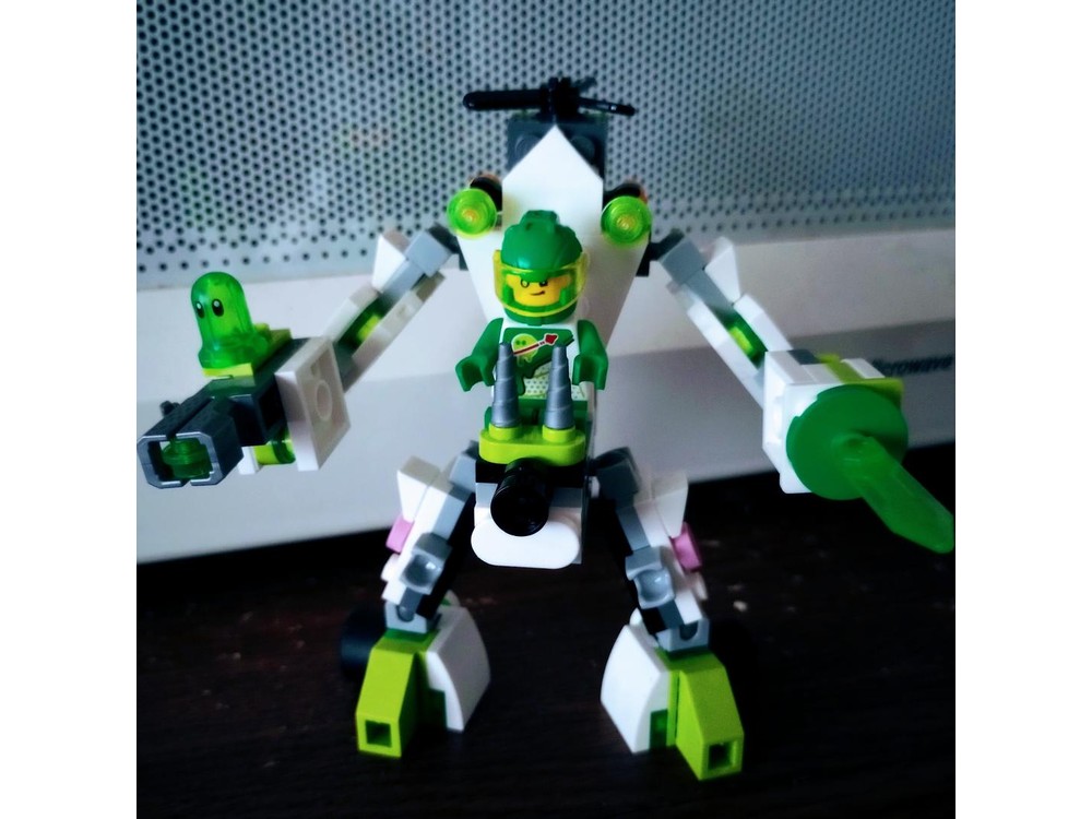 LEGO MOC Colony Defender Mech by Jeruvian | Rebrickable - Build with LEGO