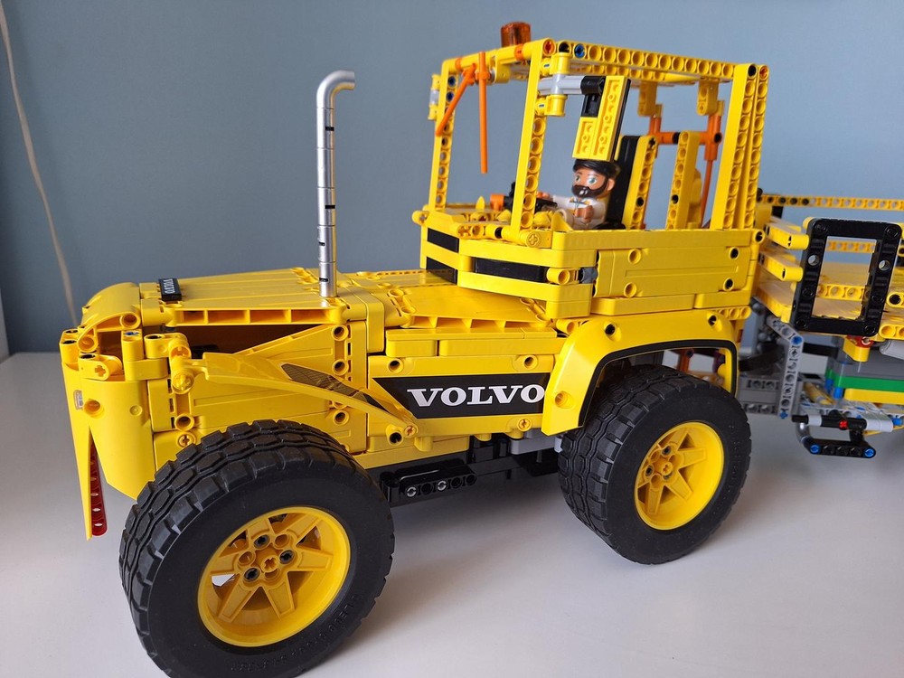 LEGO MOC-221493 42114 alt Tractor + trailer by przemoe | Rebrickable ...