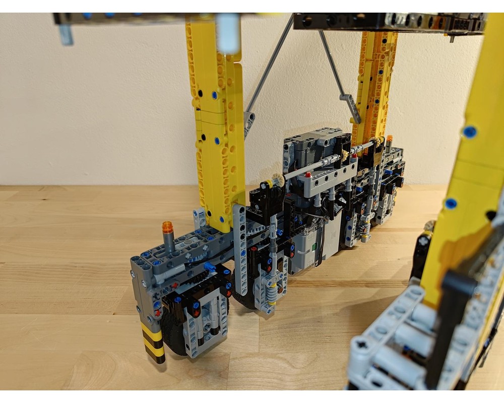 LEGO MOC Straddle container carrier by seecheck | Rebrickable - Build ...