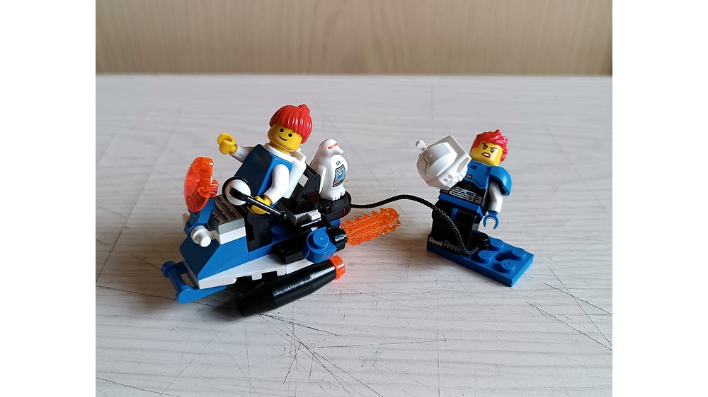 LEGO MOC Ice Planet 2002 - Shipper by WoodenBoxProjects | Rebrickable ...