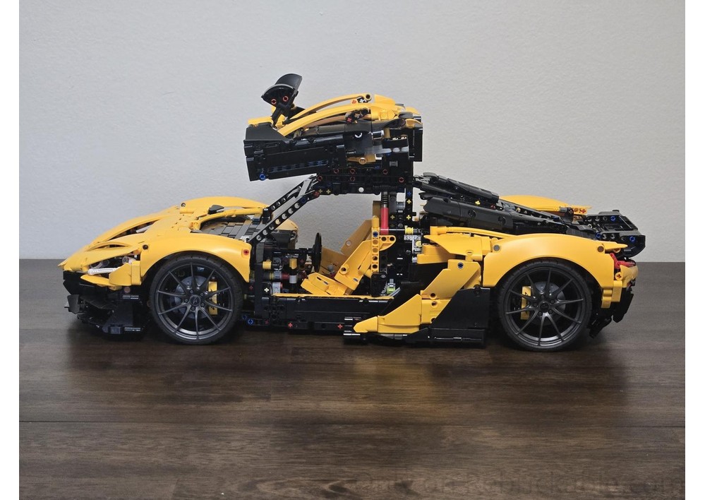 LEGO MOC-222472 42172 McLaren W1 by BricksByCas24 | Rebrickable - Build ...