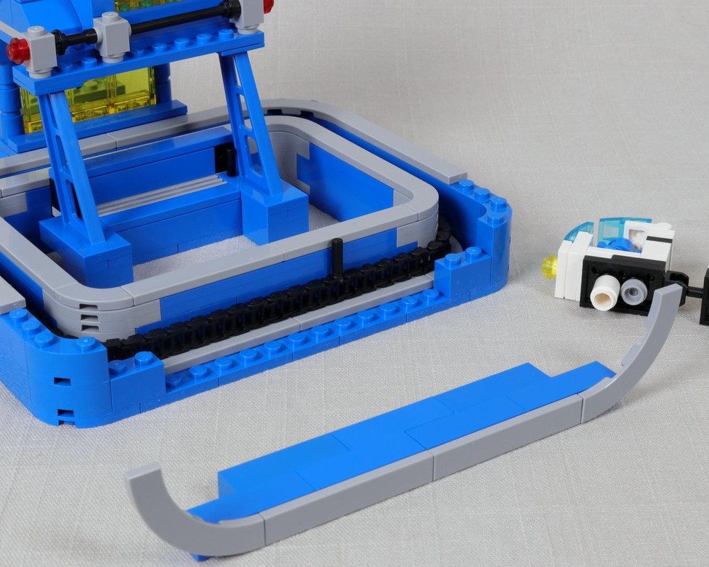 LEGO MOC Motorized Micro Command Center Base by JKBrickworks ...