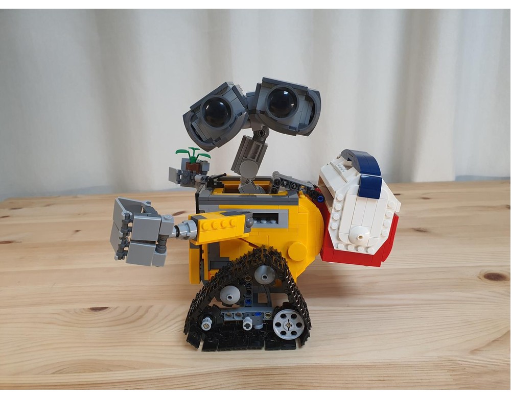 LEGO MOC Wall E's Red Cooler by OhMyCaptain | Rebrickable - Build with LEGO