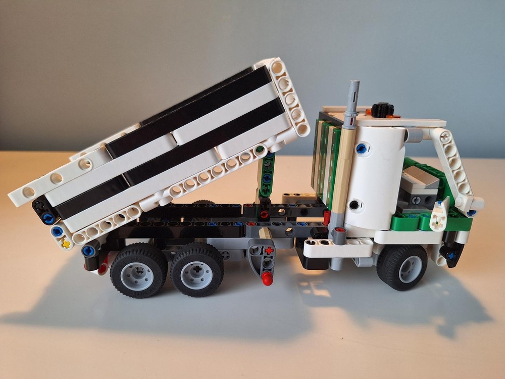 LEGO MOC 42167 alt Mack Dumptruck by przemoe | Rebrickable - Build with ...
