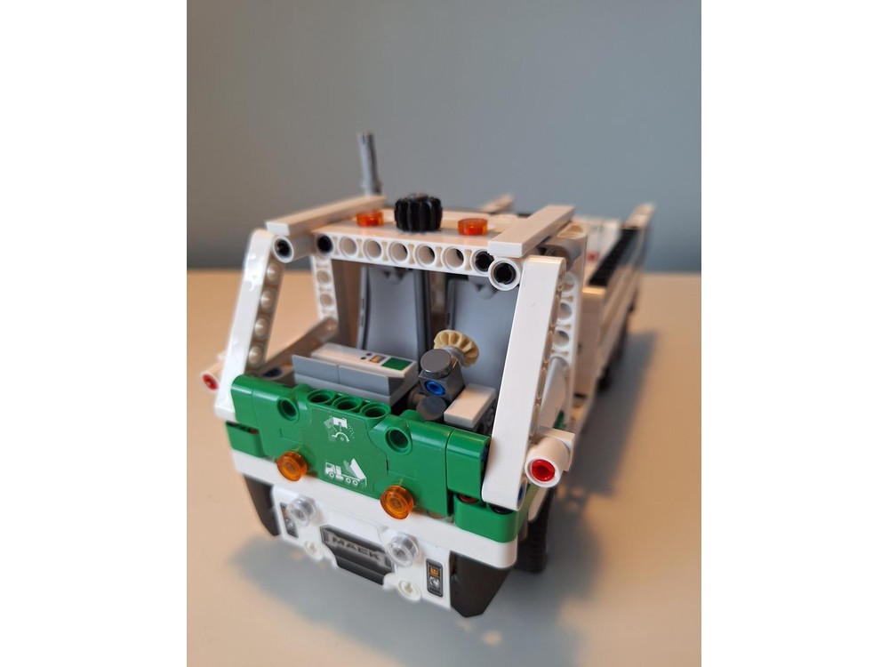 LEGO MOC 42167 alt Mack Dumptruck by przemoe | Rebrickable - Build with ...