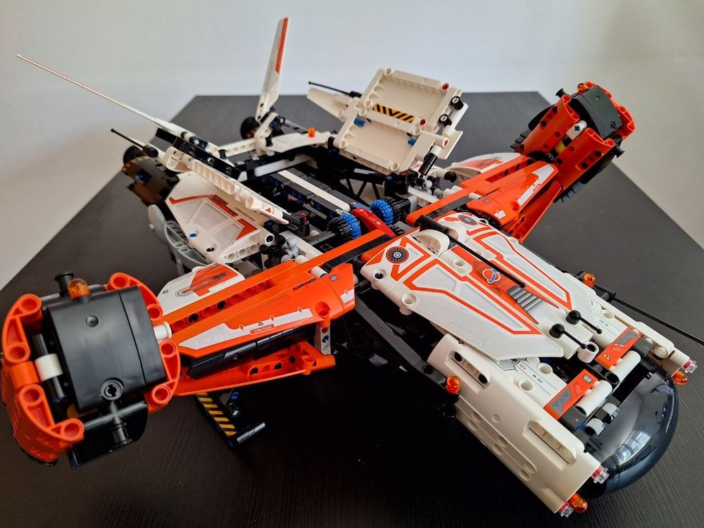 LEGO MOC 42181 VTOL Alternate cockpit frame and hatch by Selinix ...