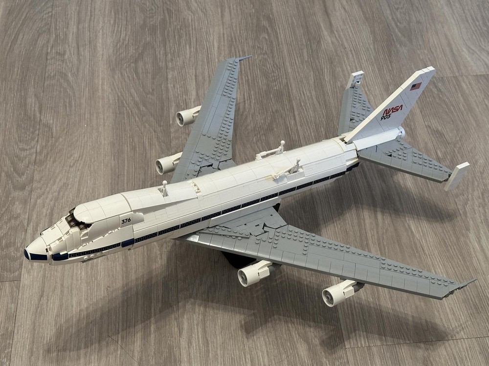 LEGO MOC Wing and engine mod for 747 SCA from set 10360 by @ndy ...