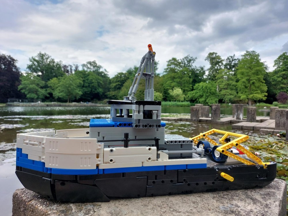 LEGO MOC Research Vessel (45826) by ConstructionsByDonat | Rebrickable ...