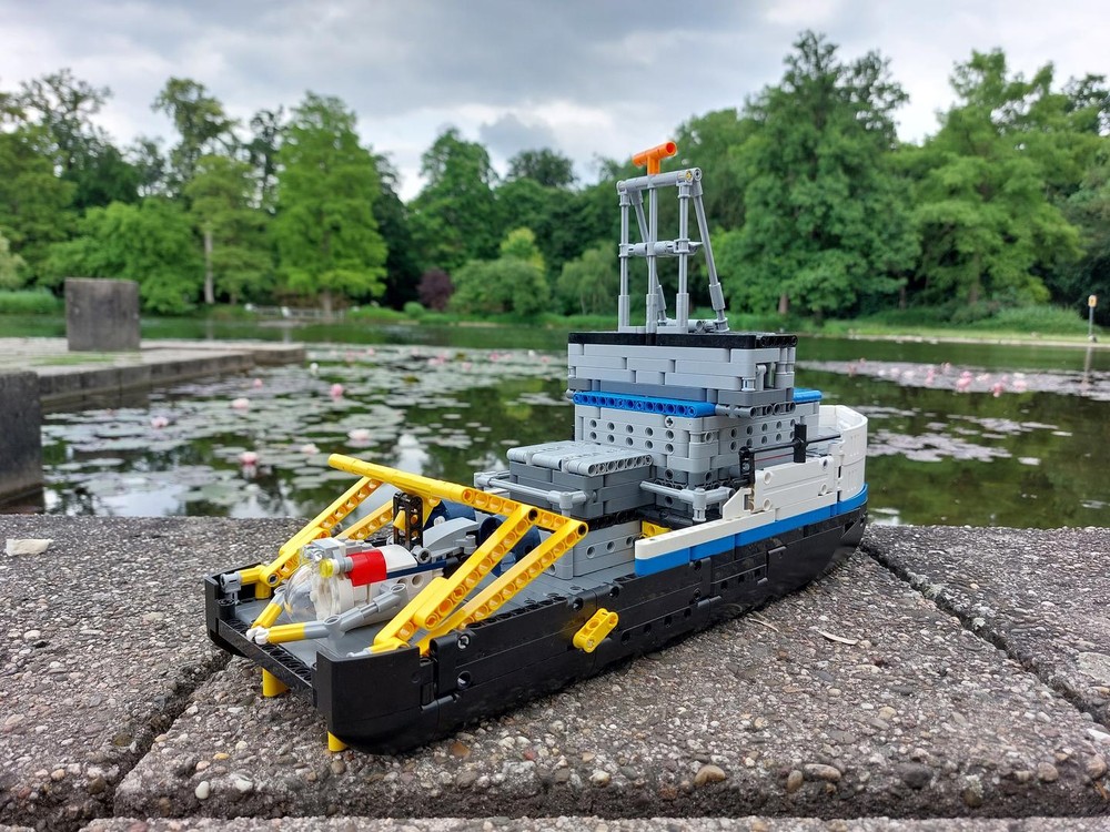 LEGO MOC Research Vessel (45826) by ConstructionsByDonat | Rebrickable ...