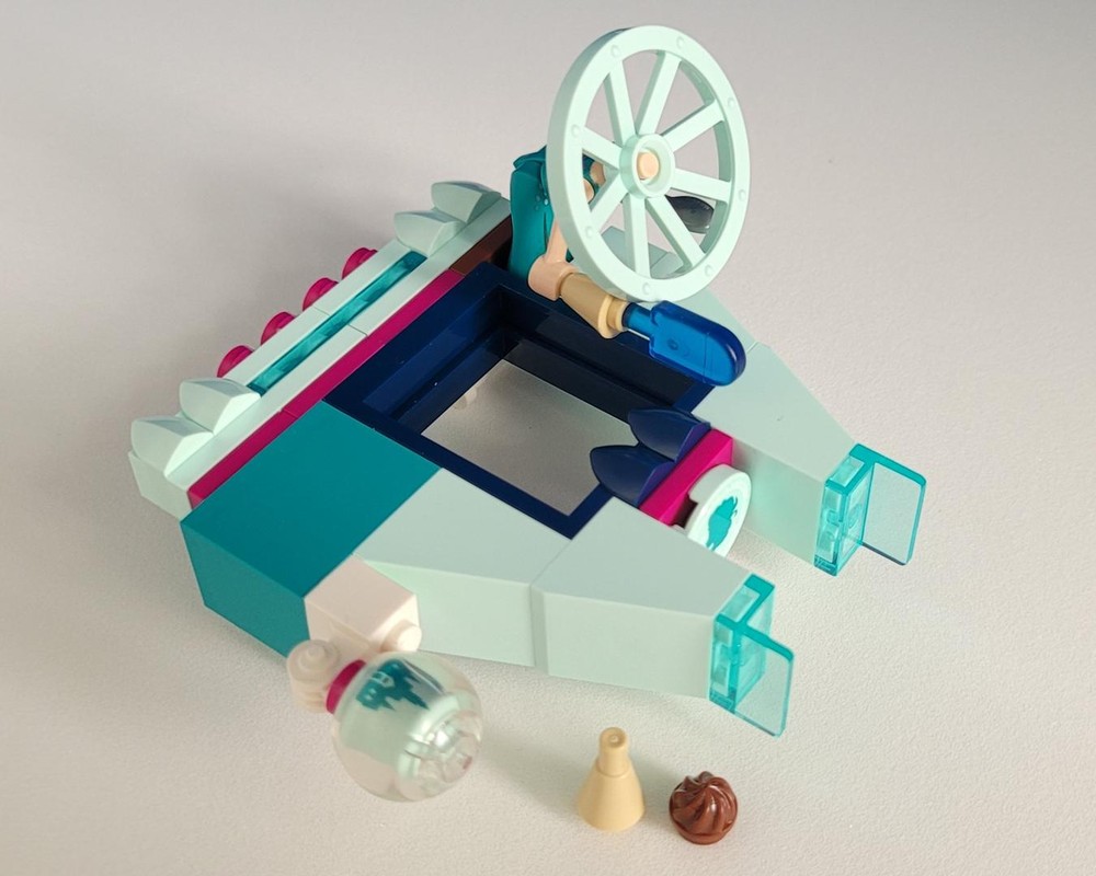 LEGO MOC Elsa's Frozen Falcon by ford4thot | Rebrickable - Build with LEGO