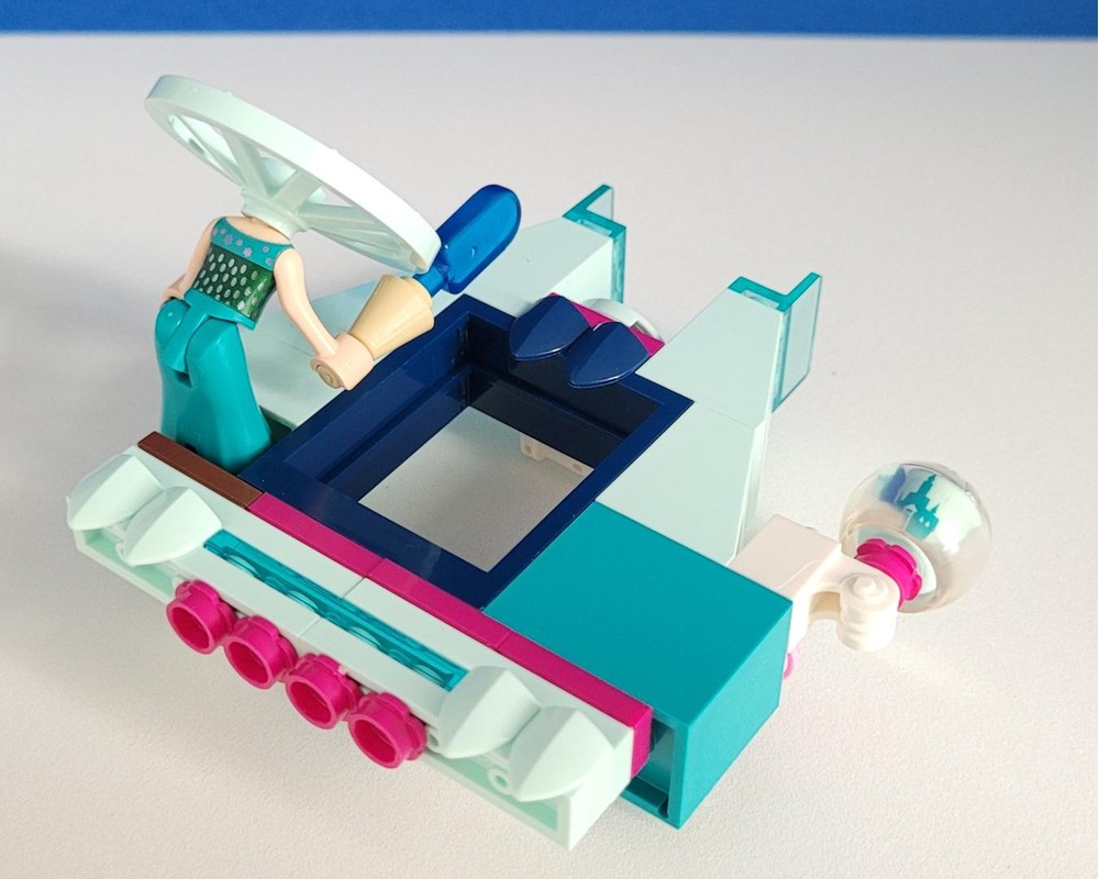 LEGO MOC Elsa's Frozen Falcon by ford4thot | Rebrickable - Build with LEGO