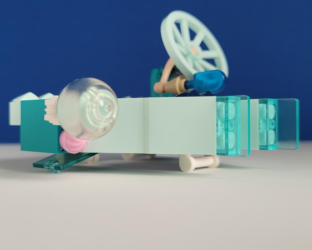 LEGO MOC Elsa's Frozen Falcon by ford4thot | Rebrickable - Build with LEGO