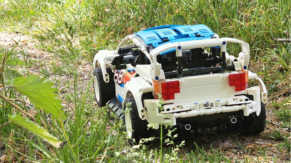 LEGO MOC Ford Fiesta Rally Car by Apachaihapachai | Rebrickable - Build ...
