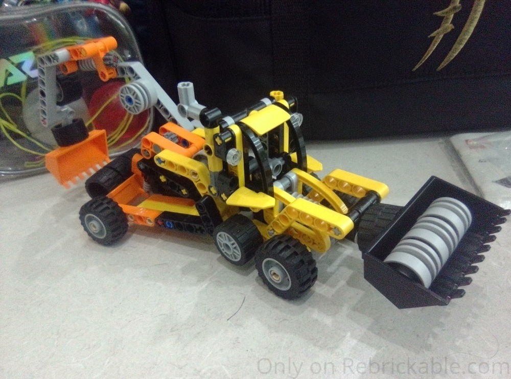 LEGO MOC Articulated backhoe (technic 42197 + 2x 30710 combined ...