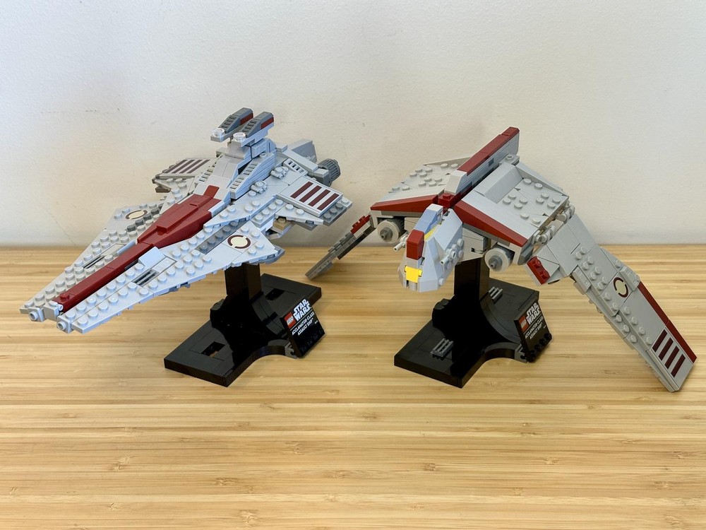 LEGO MOC-224782 Nu-Class Republic Attack Shuttle Midi Scale - Alternate ...