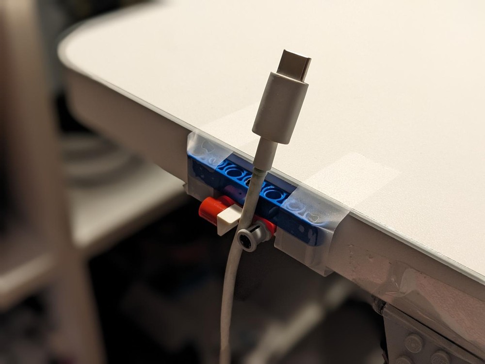 LEGO MOC-224866 Simple Table Cable Clip by Interstellar_1 | Rebrickable ...