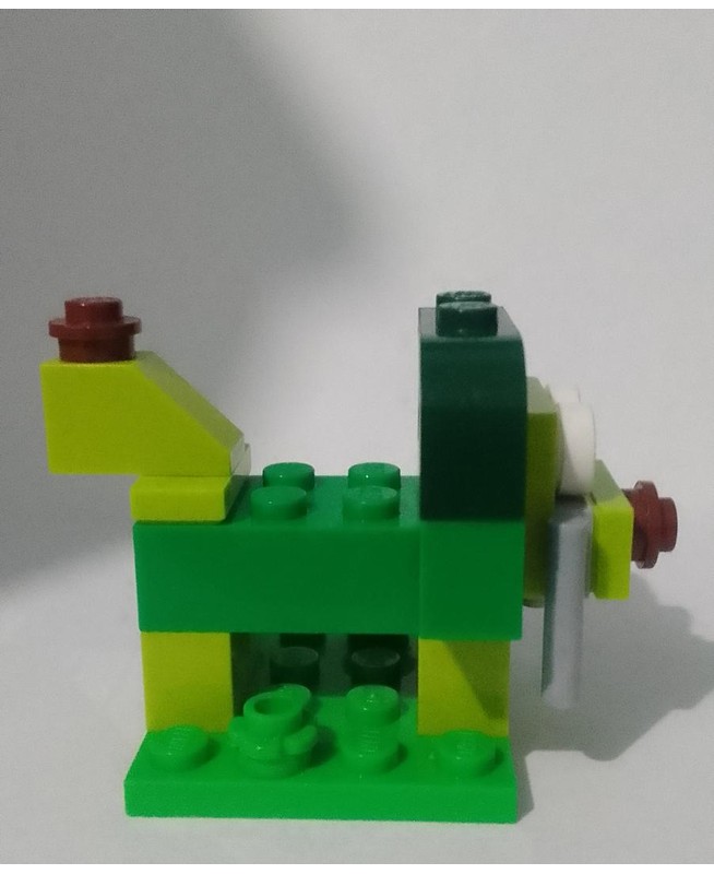 LEGO MOC-224950 Green Mini Lion by HotRod95 | Rebrickable - Build with LEGO