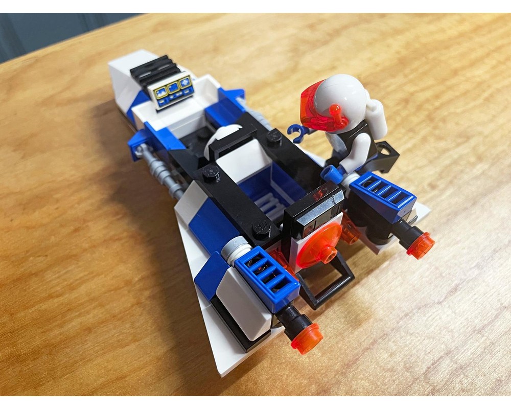 LEGO MOC Ice Planet Tundra Cruiser by hieronymus_josch | Rebrickable ...