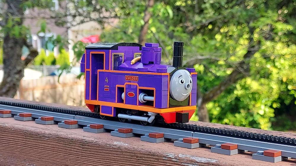 LEGO MOC Culdee the Mountain Engine by WoodenToby | Rebrickable - Build ...