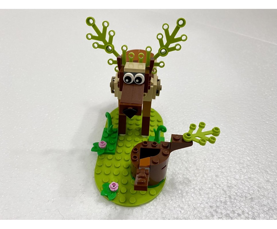 LEGO MOC Deer with Tree Stump by Mr.Bignose | Rebrickable - Build with LEGO